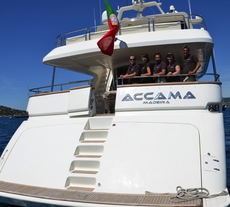 ACCAMA DELTA Yacht Charter Details, Azimut JUMBO 100 | CHARTERWORLD ...
